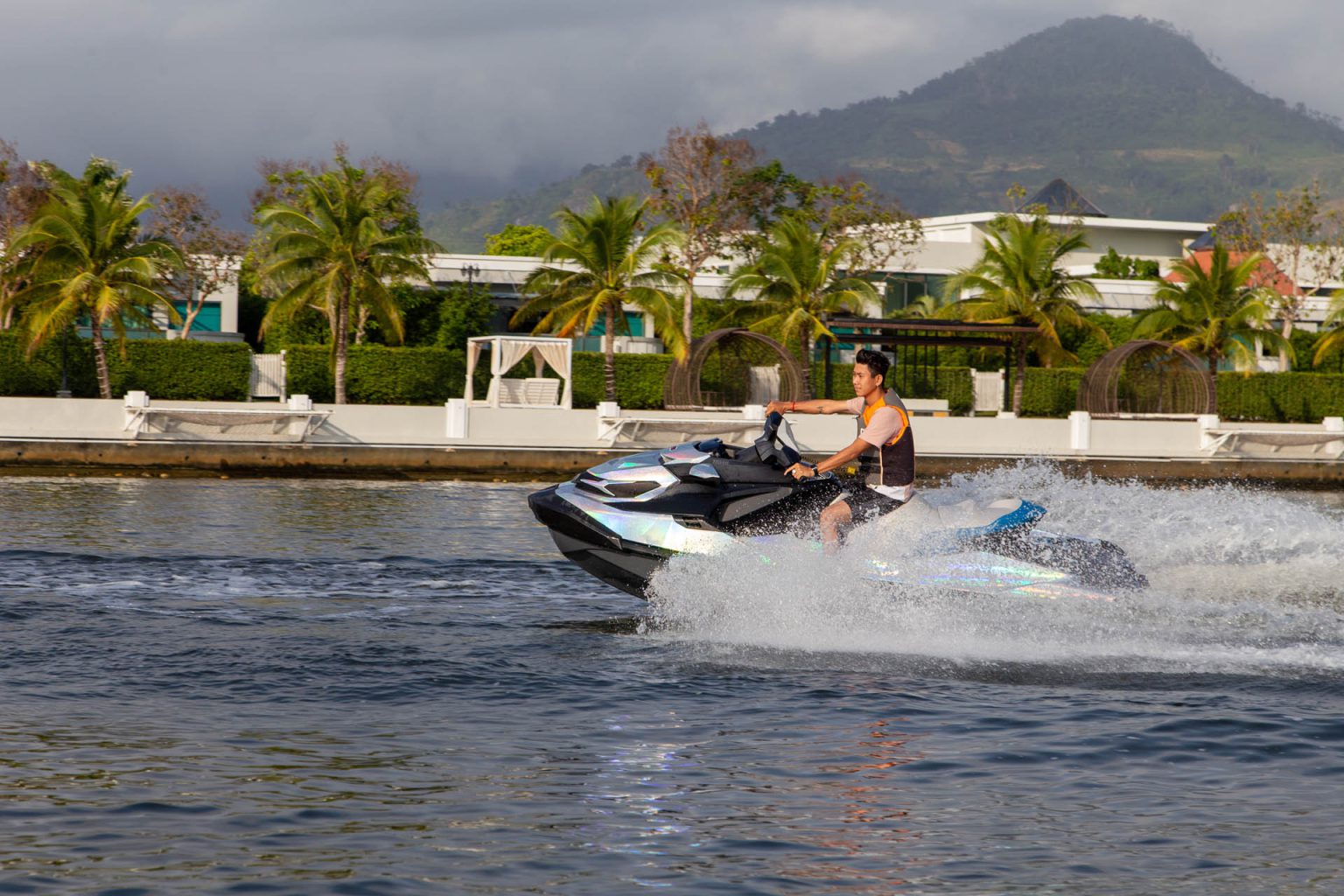 Castle Bayview – Resort in Kampot, Cambodia